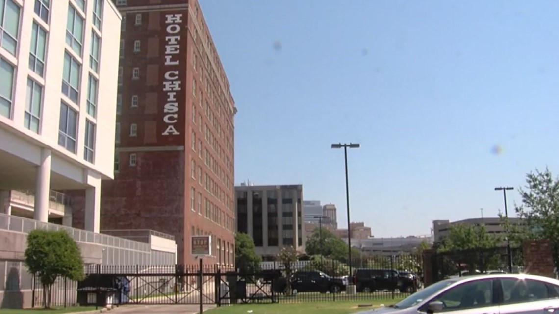 MPD investigates car burglaries at downtown apartment building ...