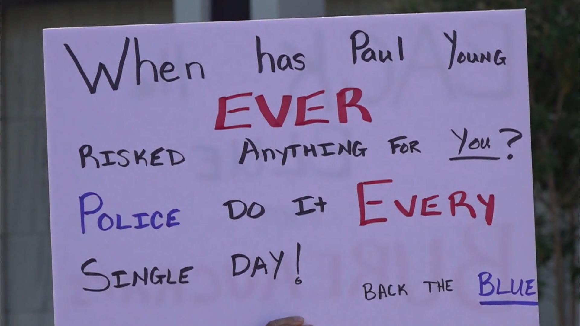 Memphis city workers protest over wages, working conditions ...
