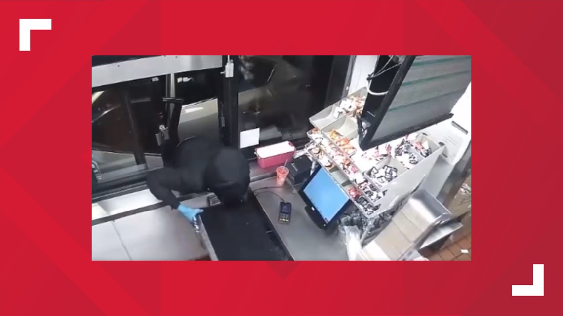 MPD searching for Taco Bell robbery suspect who took register ...