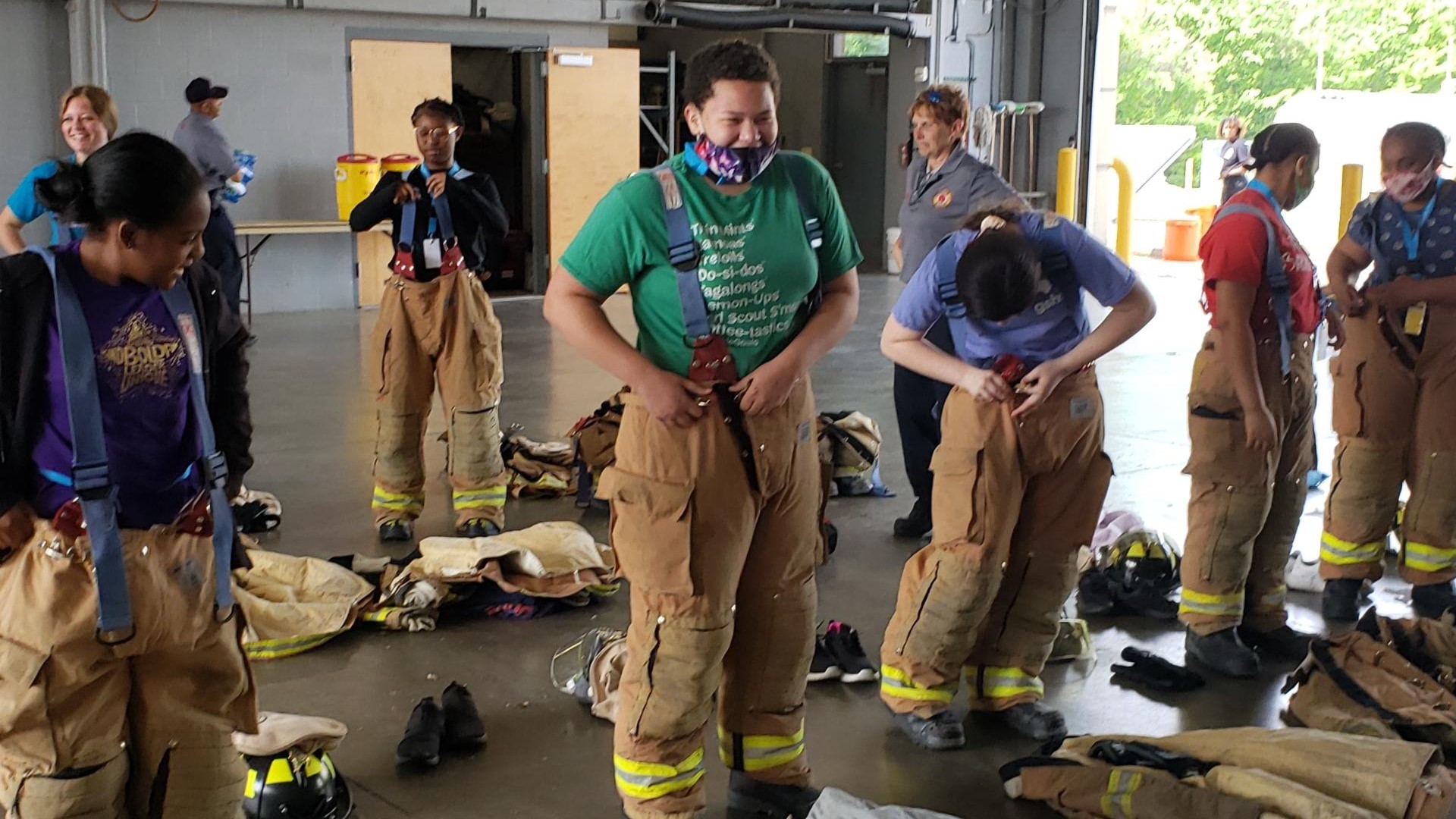 Memphis girls firefighting and EMS training at 'HERo Day ...