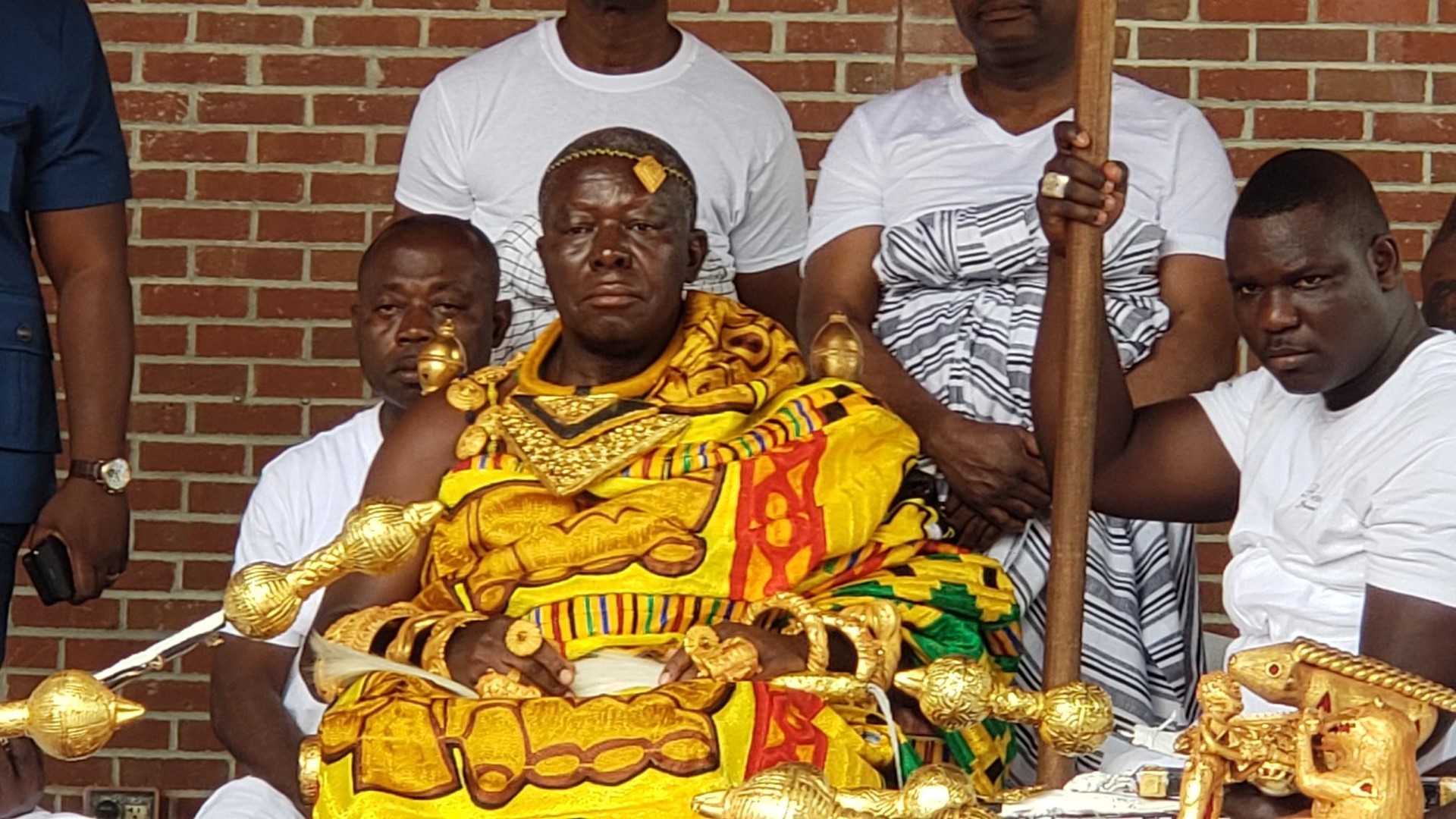 Ghana king serves as honorary Peabody Duckmaster for birthday ...