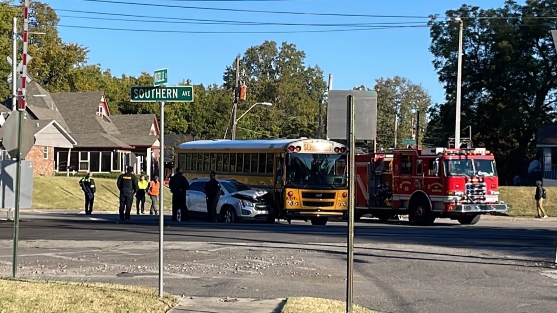 One injured in MSCS school bus crash | localmemphis.com