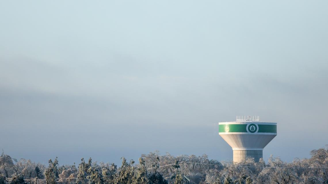 Recovery underway in Oxford, Miss., as town bears through freezing ...