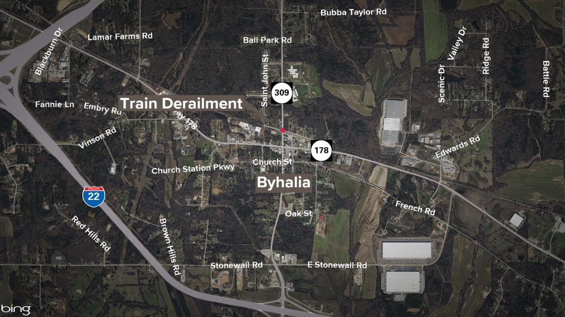 Train derails in Byhalia, Mississippi | localmemphis.com