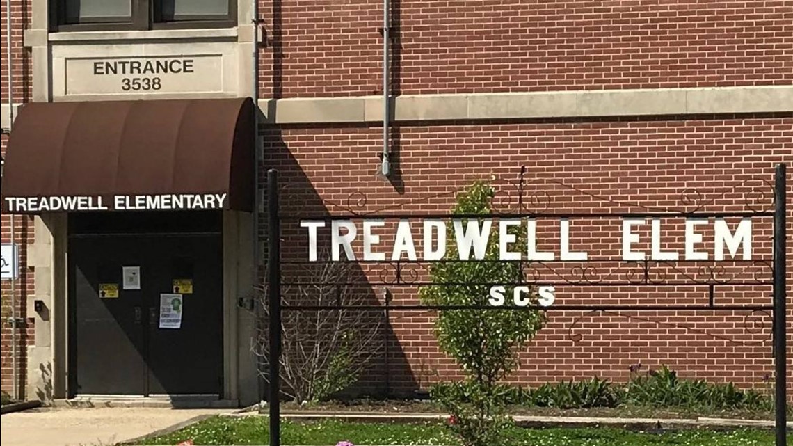 30 Students Sick After Kid Sprays Pepper Spray In Cafeteria