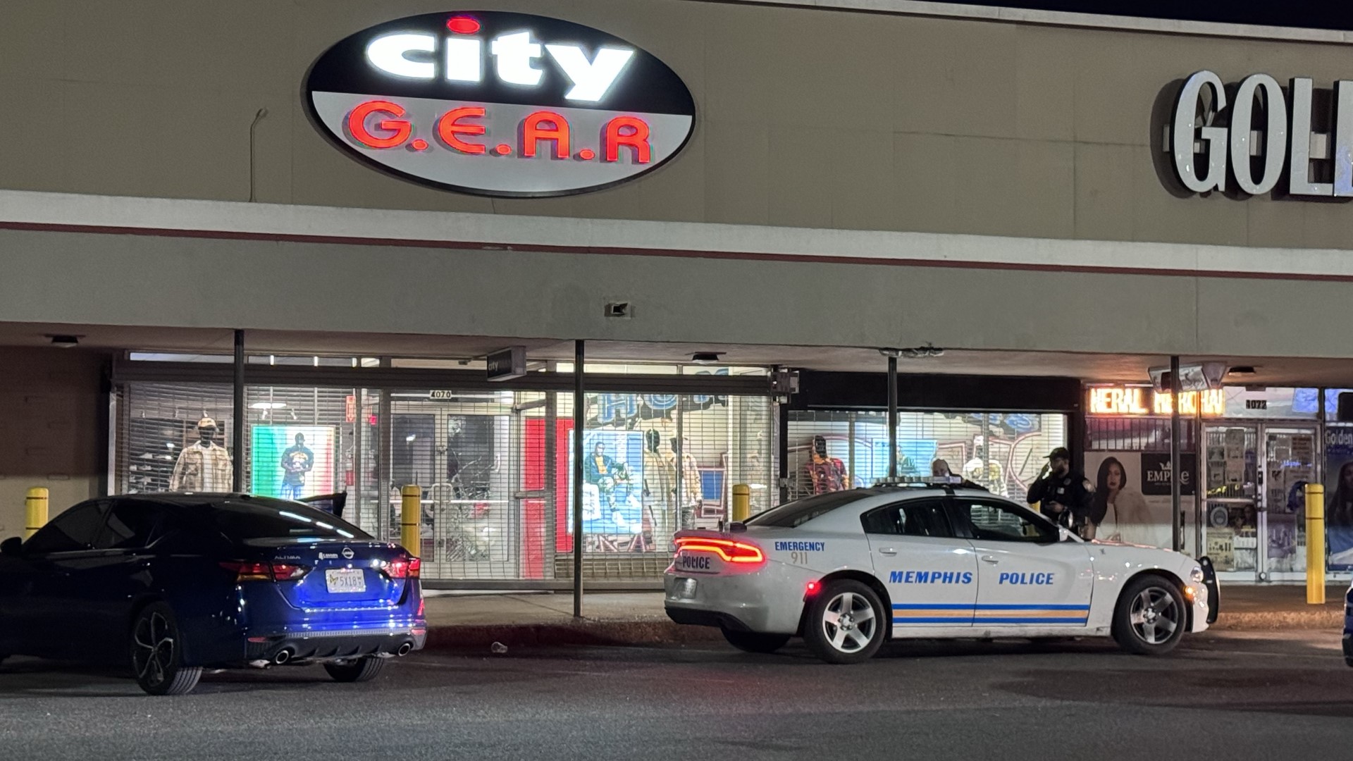 MPD: Suspects wanted in attempted burglary of City Gear | localmemphis.com