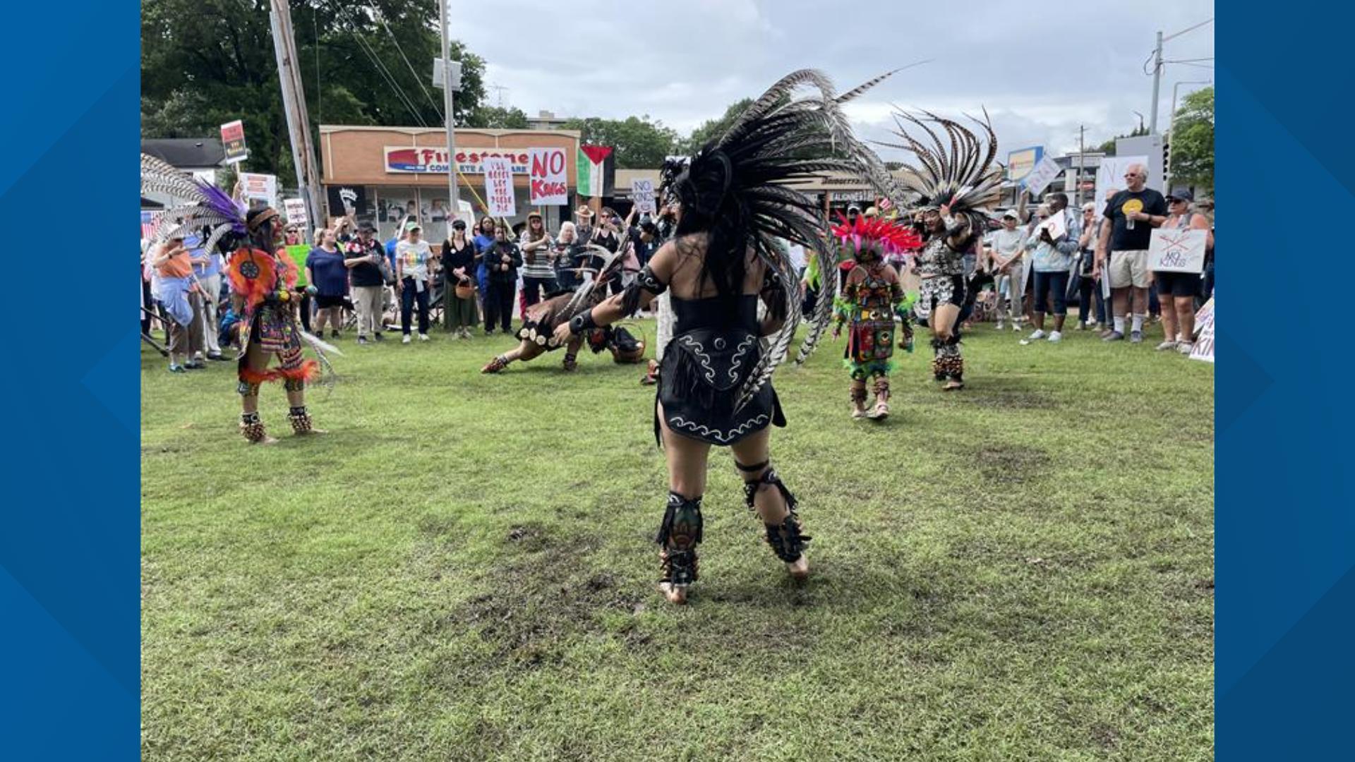 Memphis protesters join nationwide 'No Kings' rally | localmemphis.com