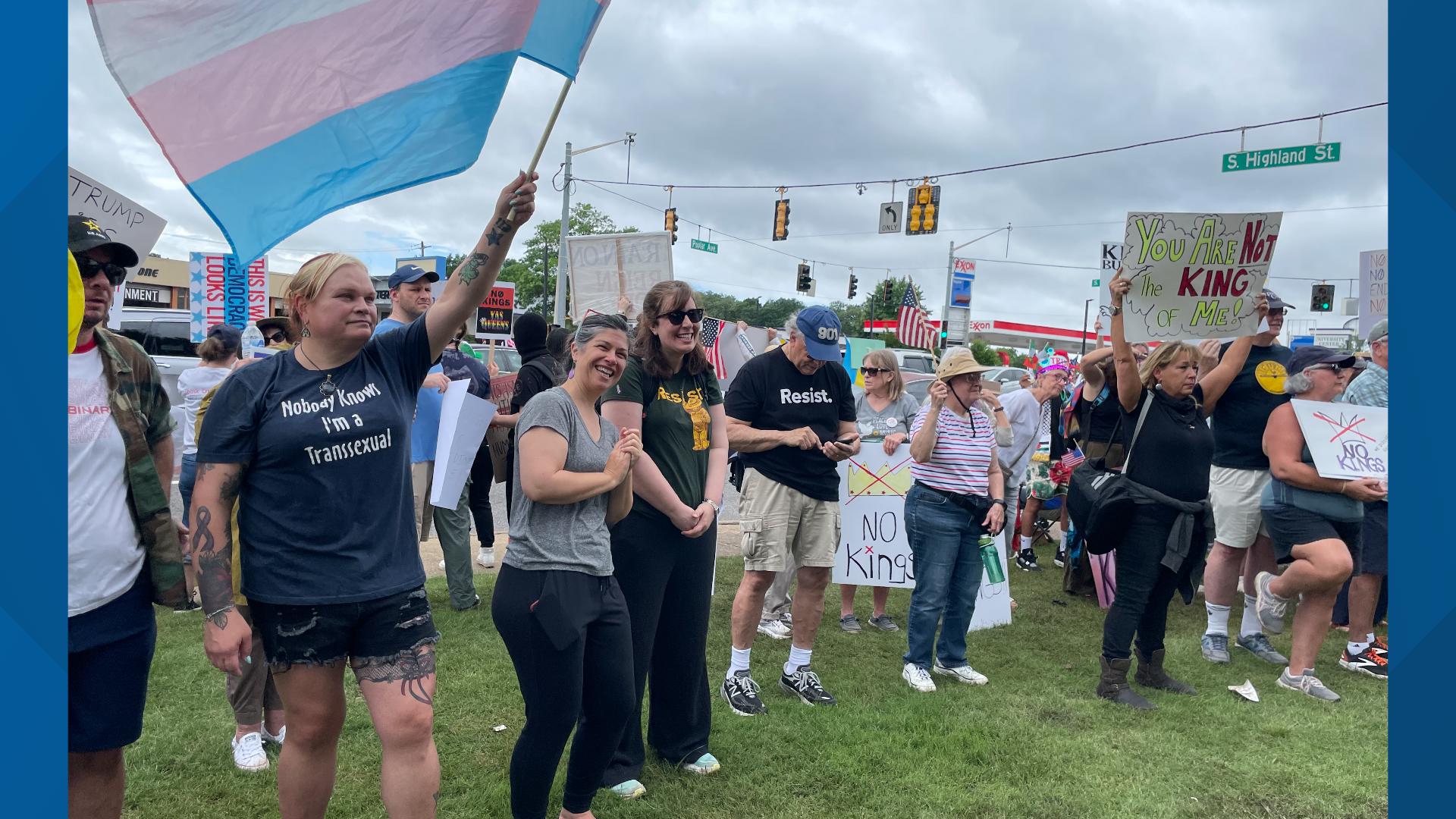Memphis protesters join nationwide 'No Kings' rally | localmemphis.com
