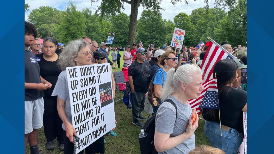 Memphis protesters join nationwide 'No Kings' rally | localmemphis.com
