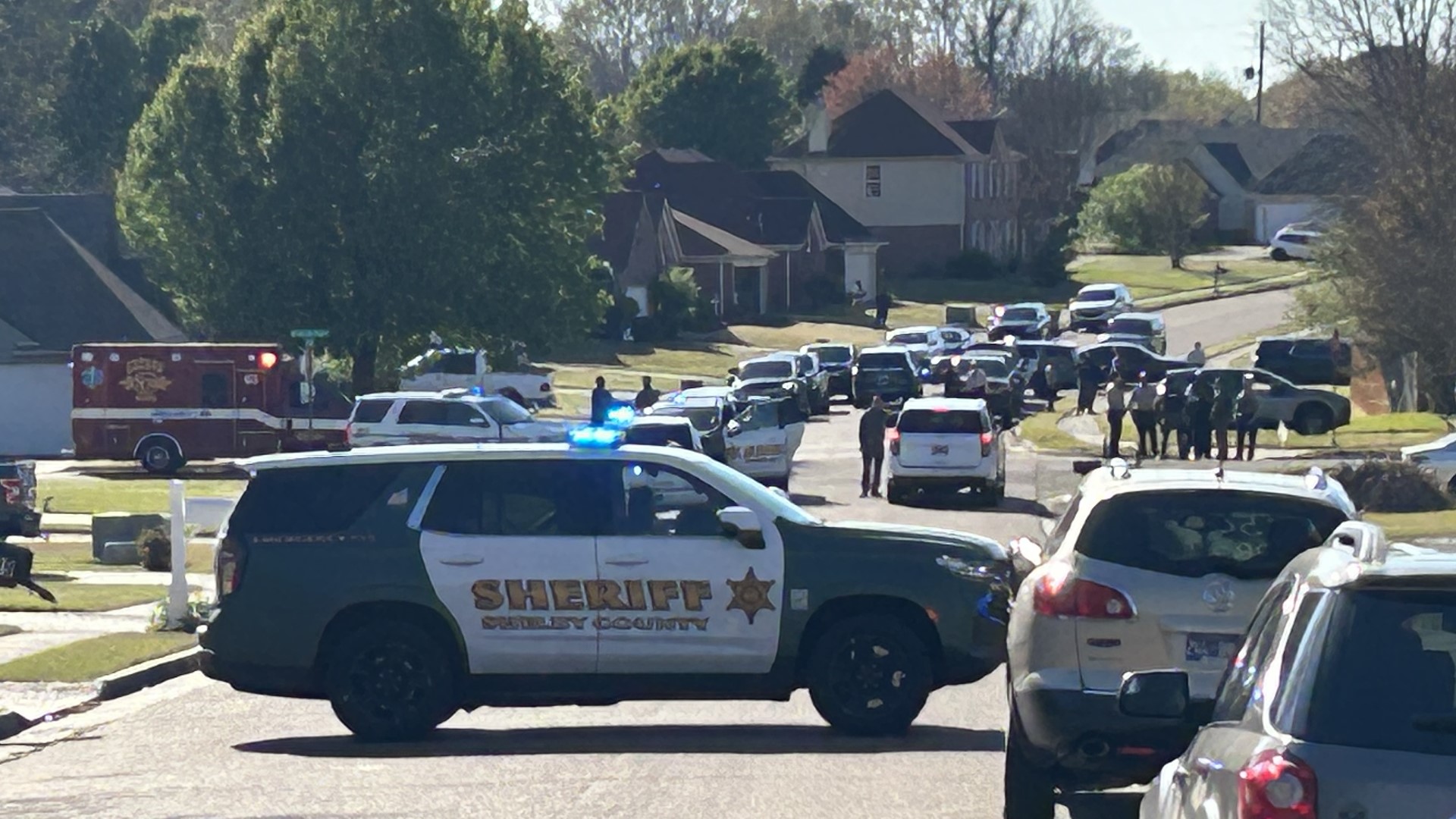 Sheriffs departments answer call after man barricaded himself ...