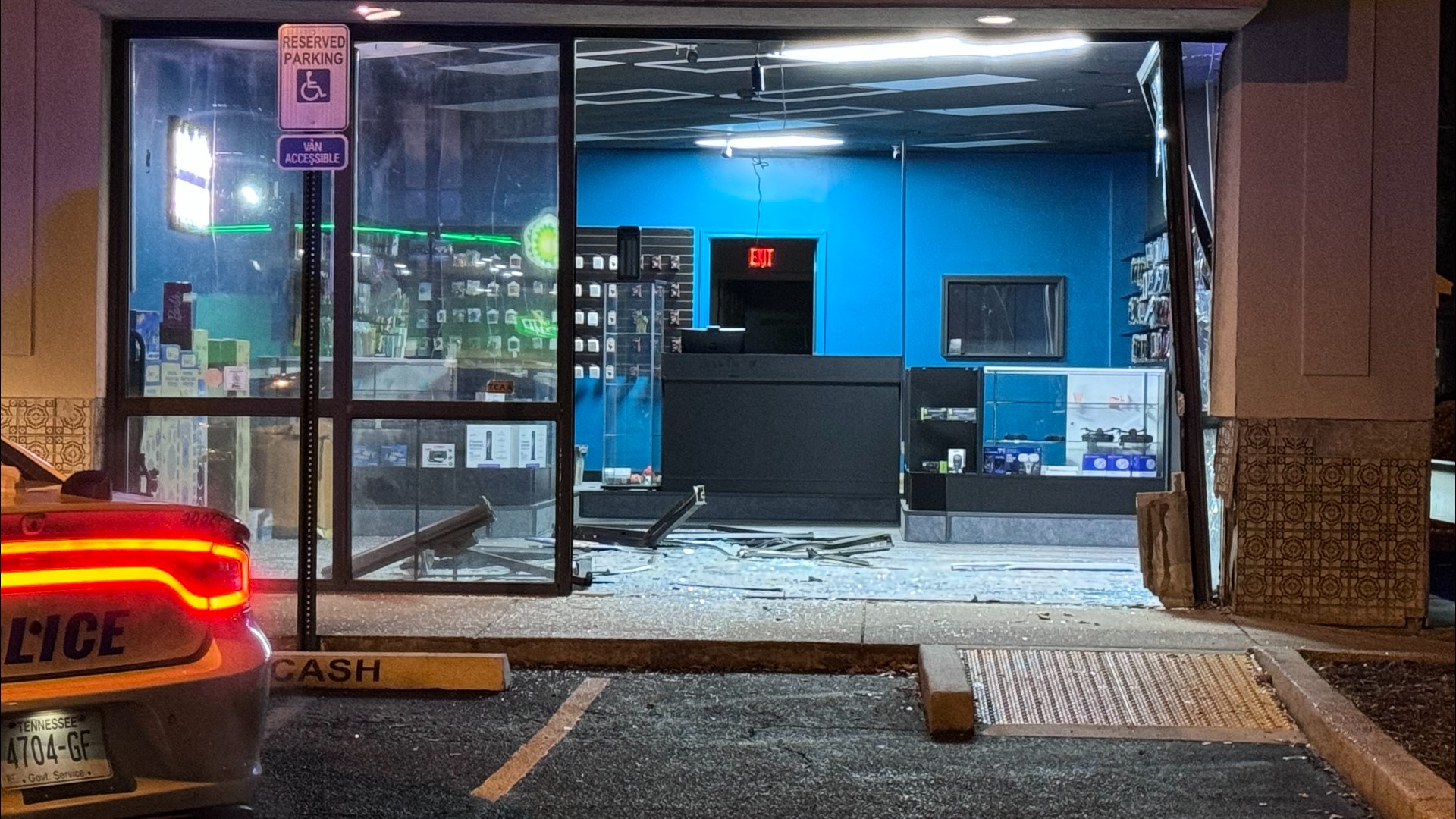 'Flash mob' burglars target wireless store on Park Avenue ...