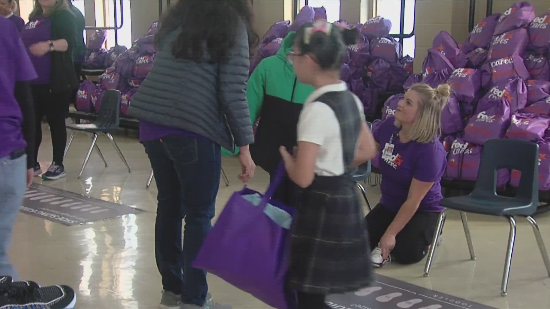 FedEx spreads the love to local students for Valentine’s Day ...
