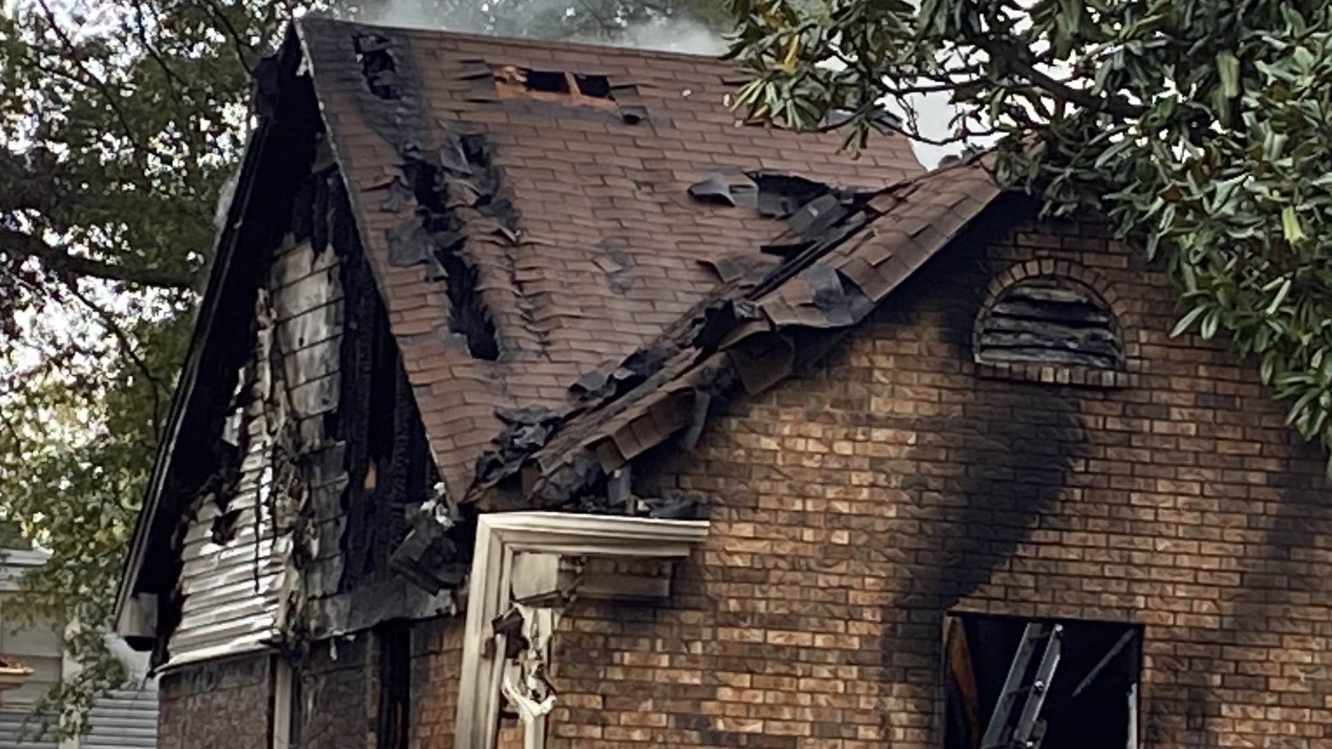 2 women dead in house fire near Memphis airport | localmemphis.com