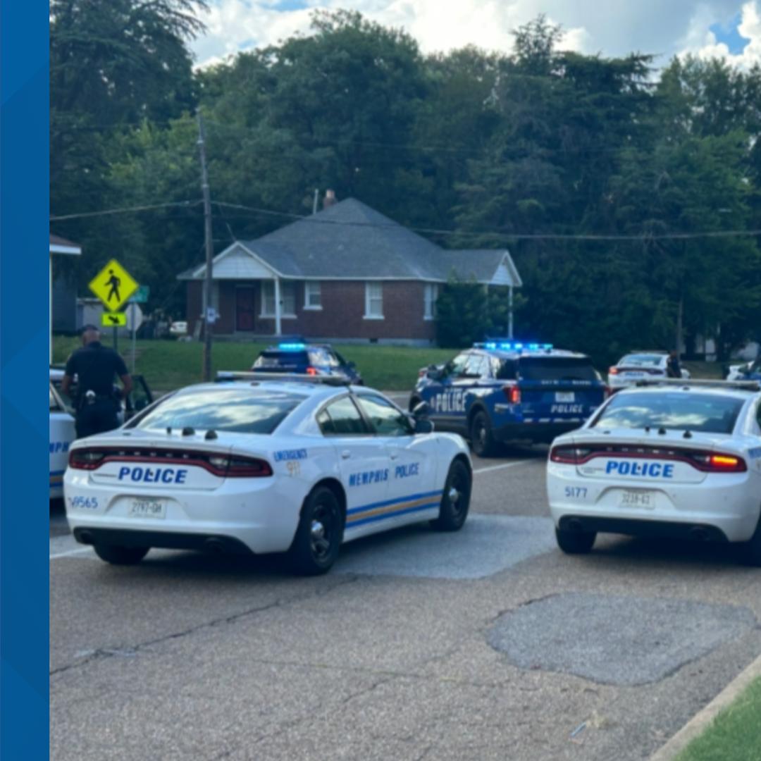 Memphis Police squad car involved in Grahamwood crash | localmemphis.com