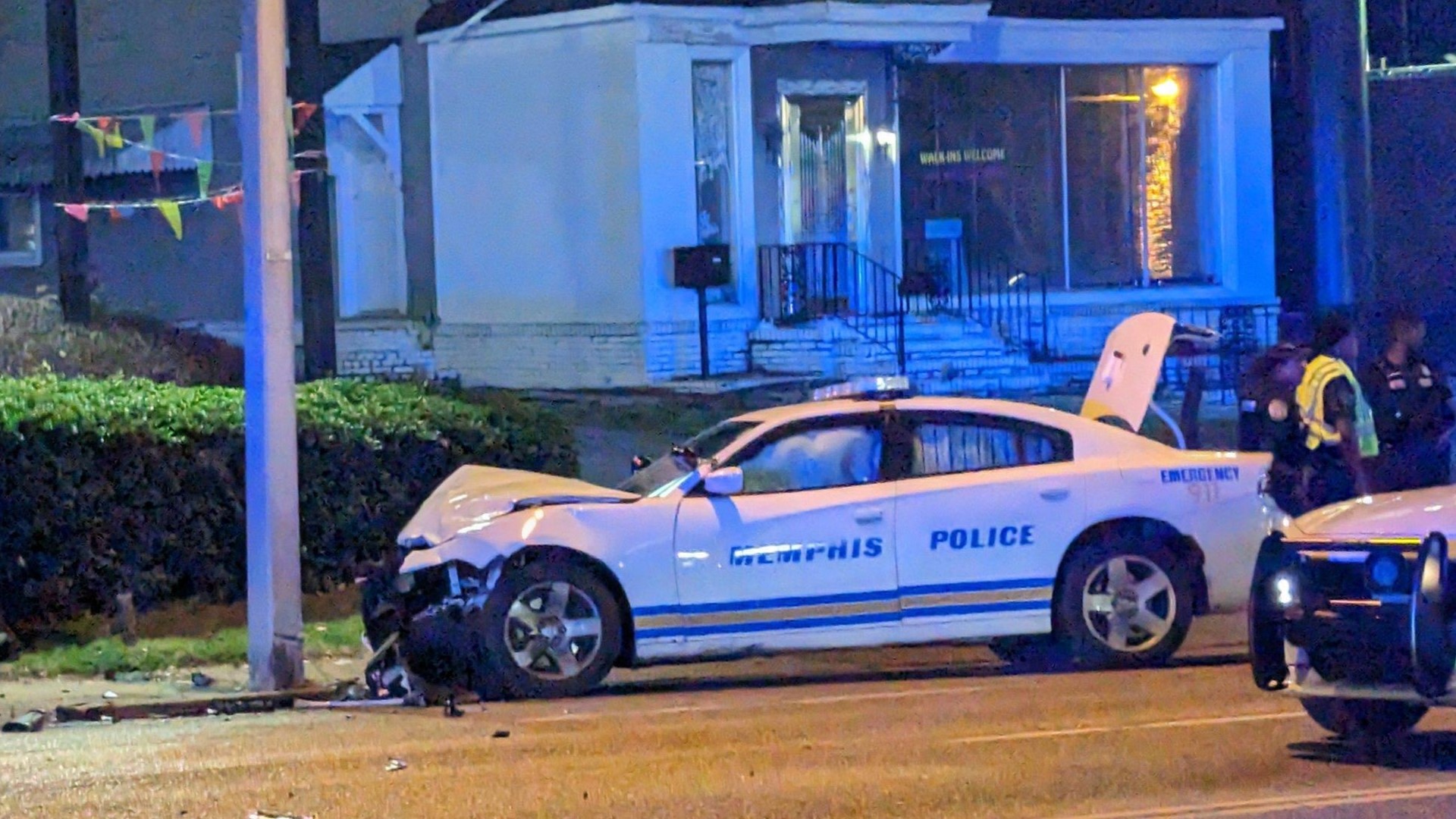 MPD officer injured after two-car accident | localmemphis.com