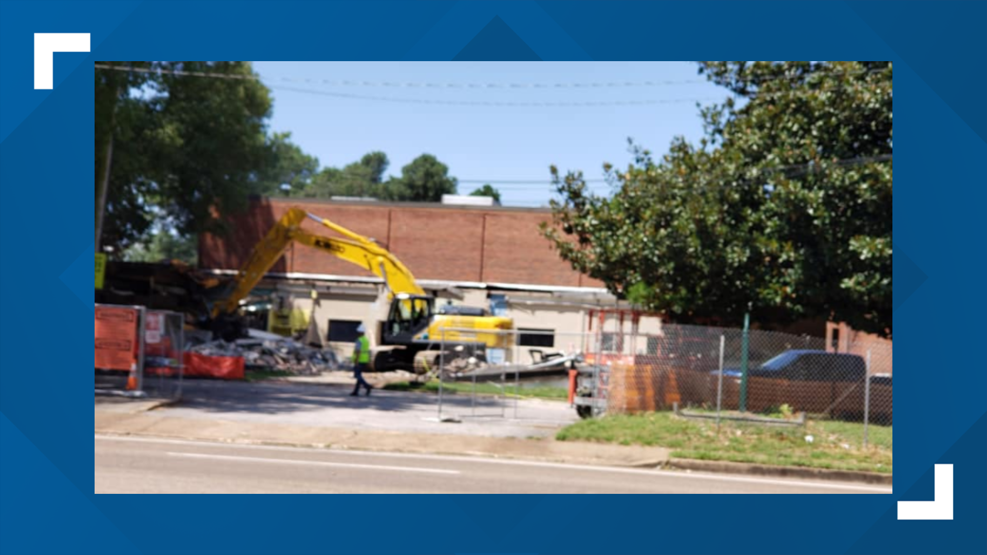 Crews begin demolition at the Ed Rice Community Center | localmemphis.com
