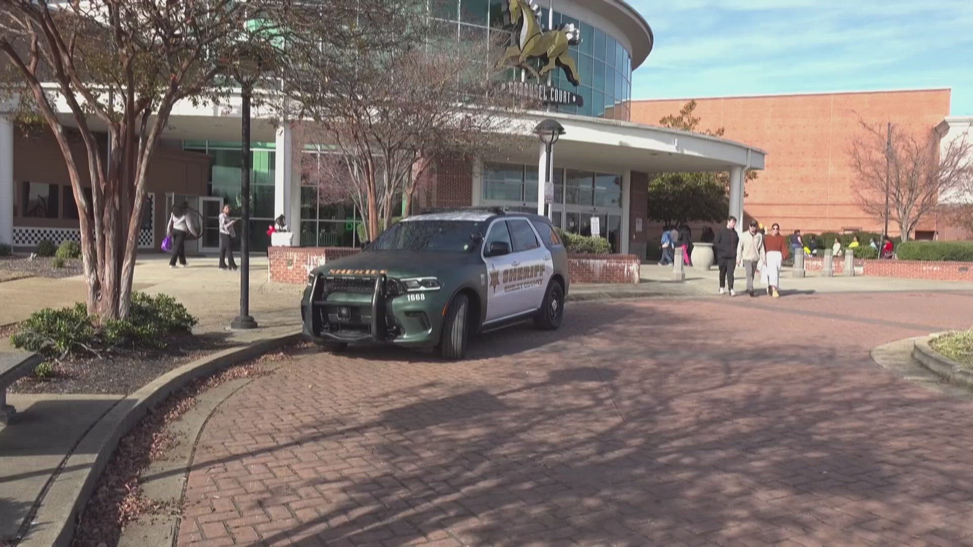 Operation Jingle Bells' boosts mall and shopping center security for ...