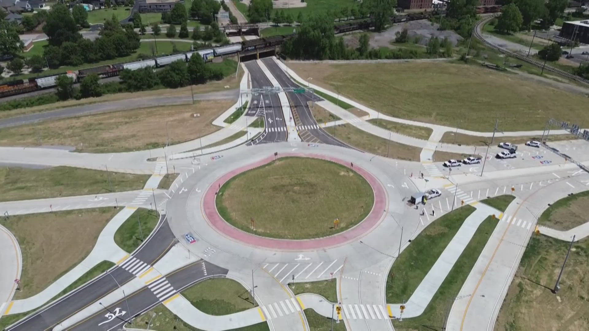New I-55 roundabout opens south of Downtown Memphis | Governor Bill Lee ...