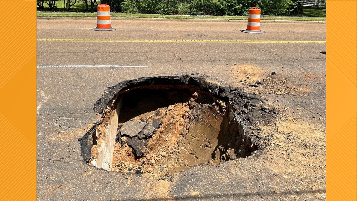 Massive pothole causes traffic hazard on Walnut Grove at Perkins ...