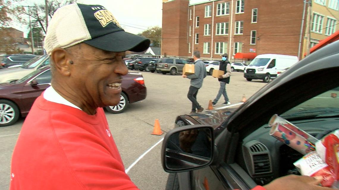 Memphis volunteer dedicates years of his life to giving back to the ...