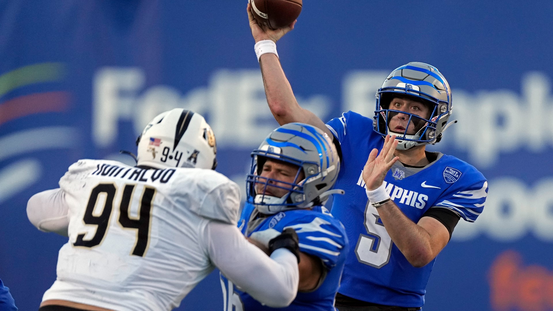 Keene, Harvey lead No. 25 UCF past Memphis, 35-28 | localmemphis.com