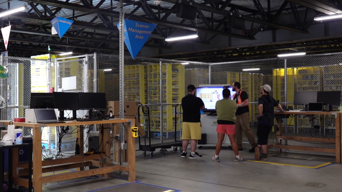 Amazon’s first robotics sort facility in East Tennessee operates around ...