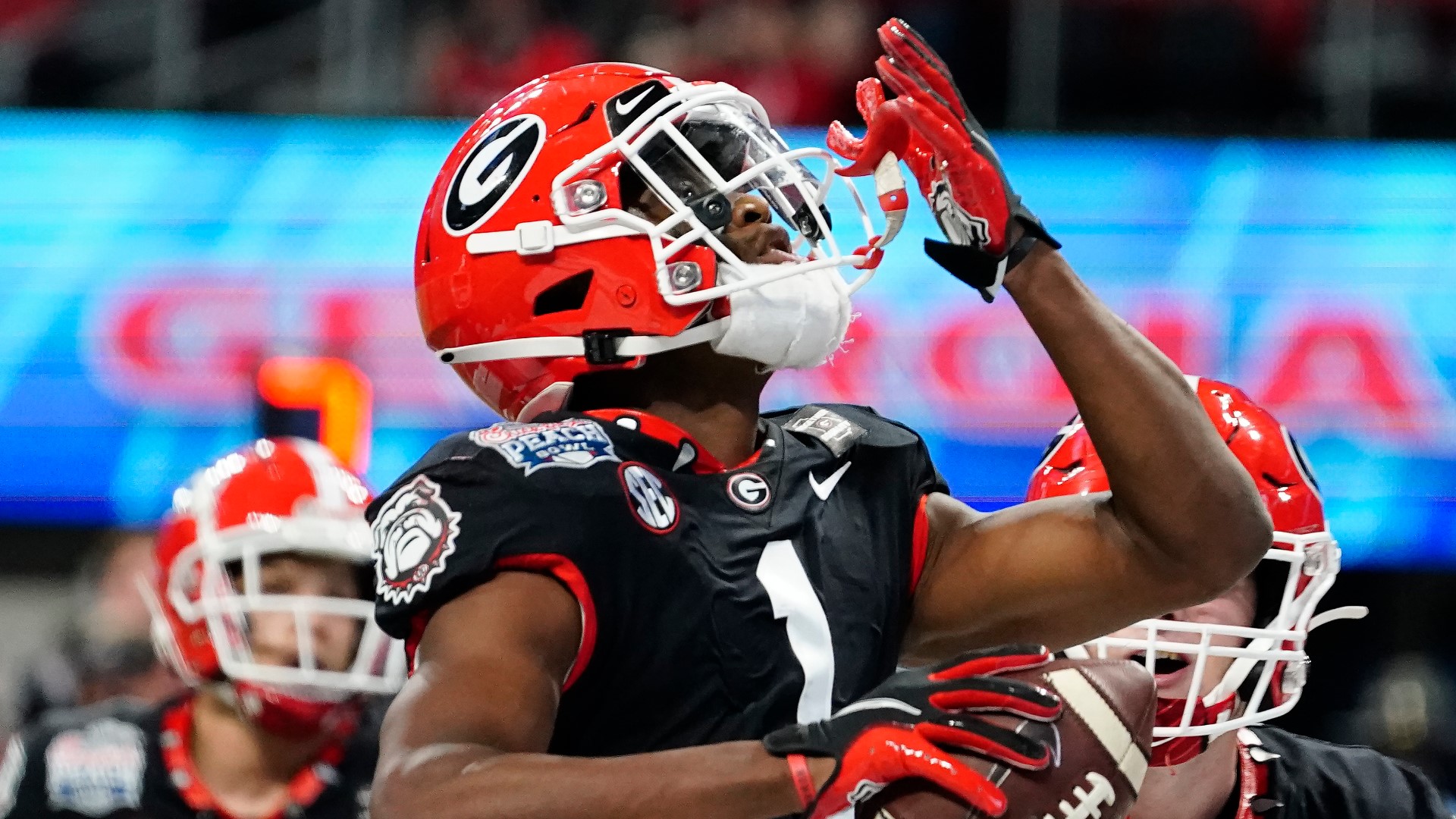 Podlesny's FG lifts Georgia past Cincinnati in Peach Bowl | 10tv.com Podlesny's FG lifts Georgia past Cincinnati in Peach Bowl | 10tv.com