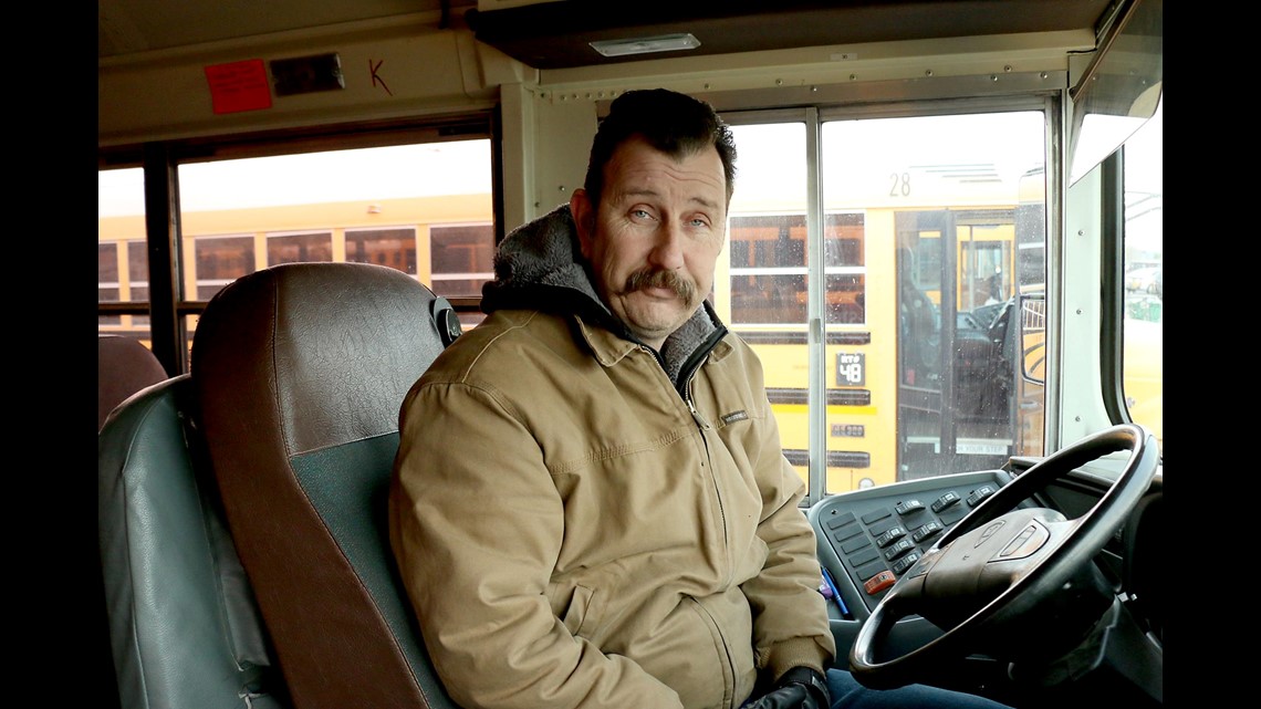 Bus driver buys hats and gloves for children in need on his route ...