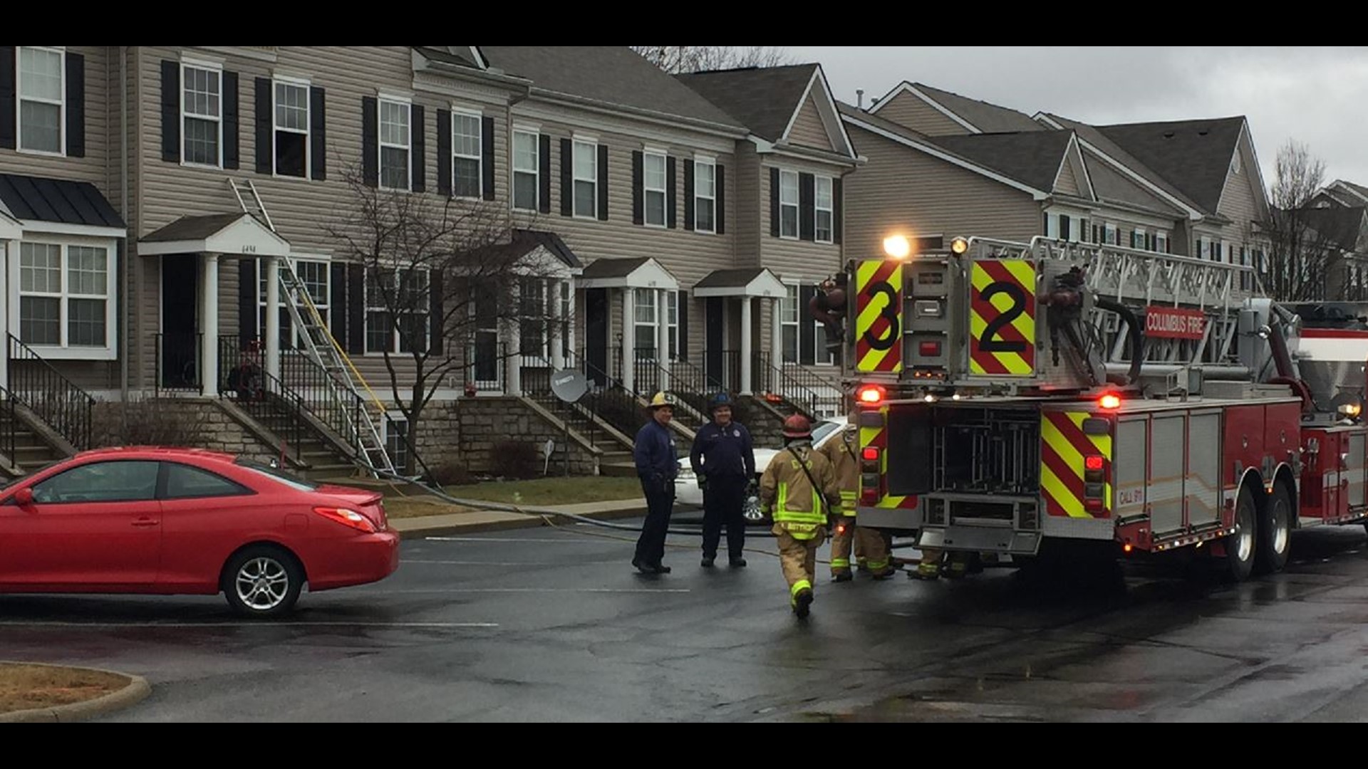 1 person hospitalized after southeast Columbus fire | 10tv.com