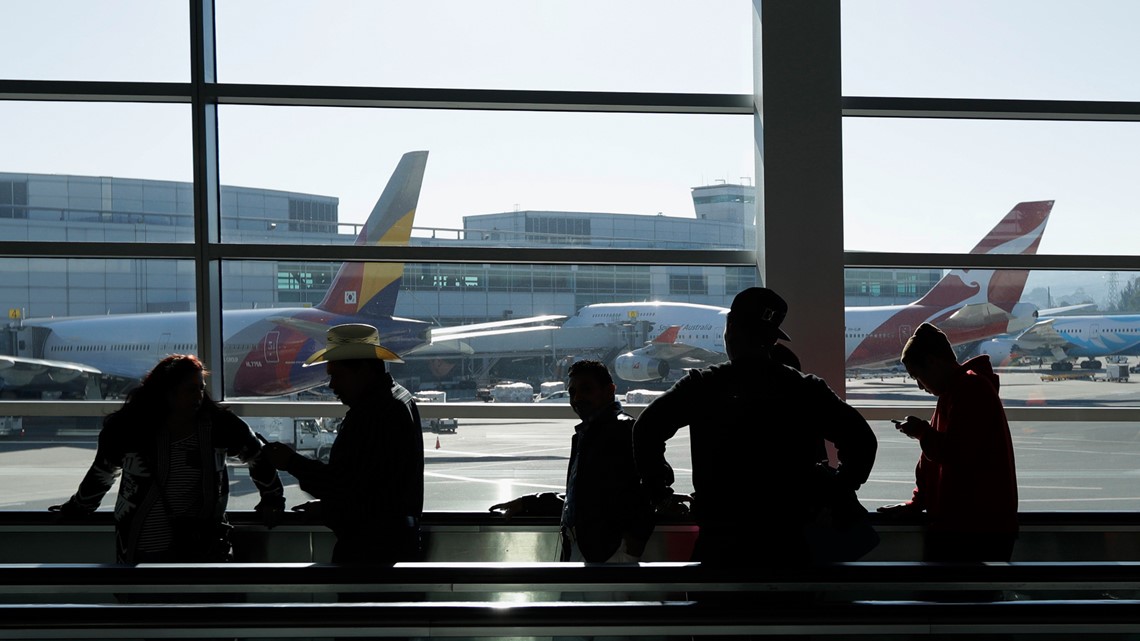 Airline 'bumping' of passengers falls to lowest rate ever | 10tv.com