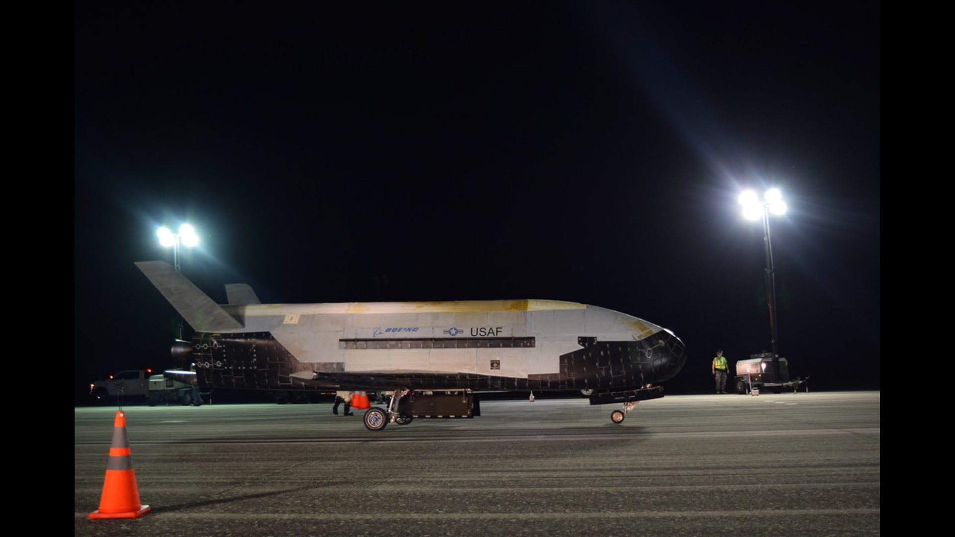 Air Force space plane returns after 2-year mission in orbit | 10tv.com