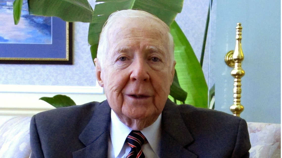 Sue Douglas's Instagram, Twitter & Facebook on IDCrawl