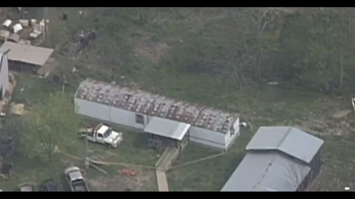 Officials move trailers stored as evidence in Rhoden family killing ...