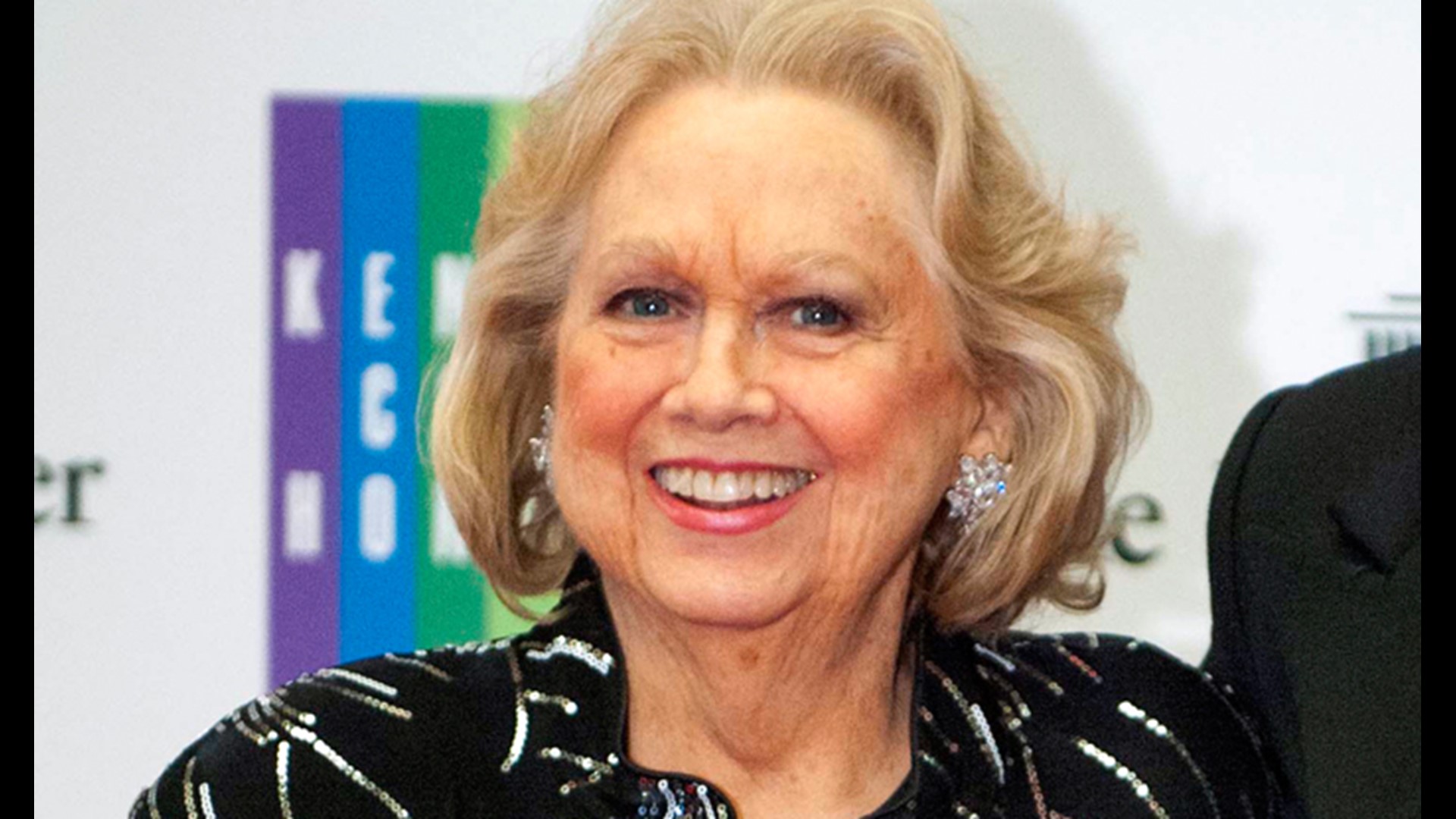 Acclaimed singer and actress Barbara Cook has died at 89 | 10tv.com