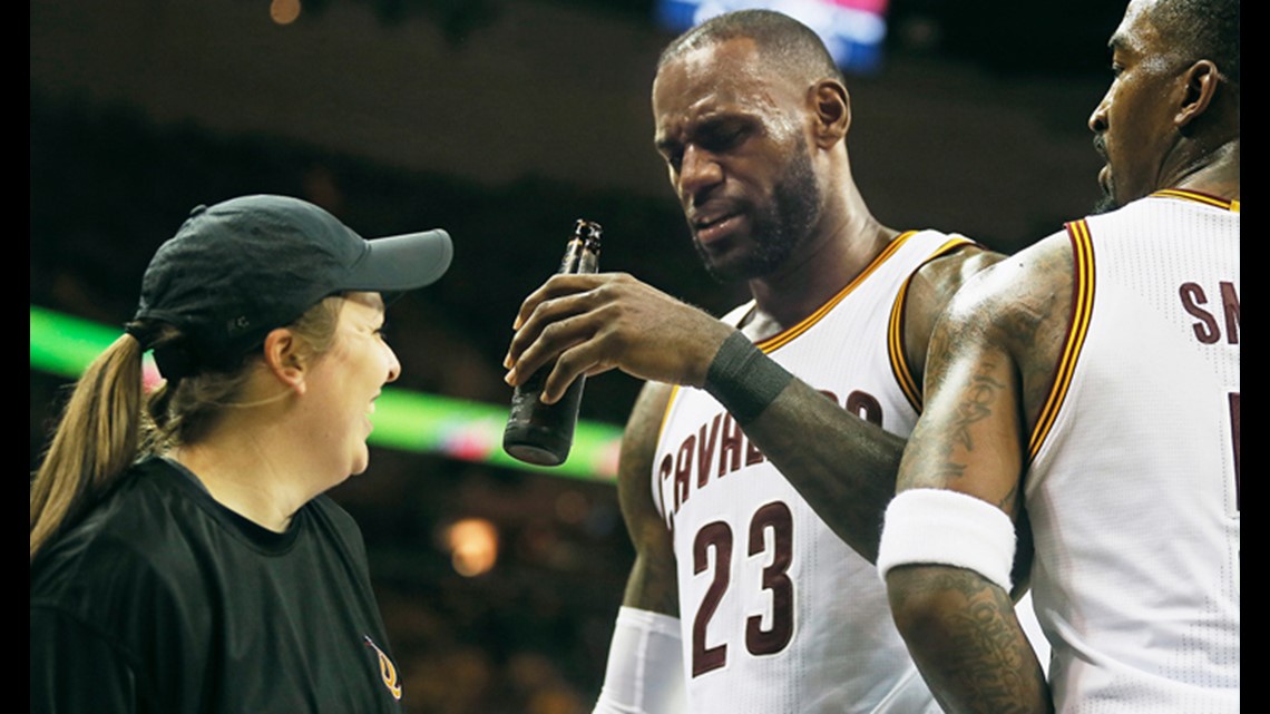 LeBron upset with brewery over photo with beer | 10tv.com