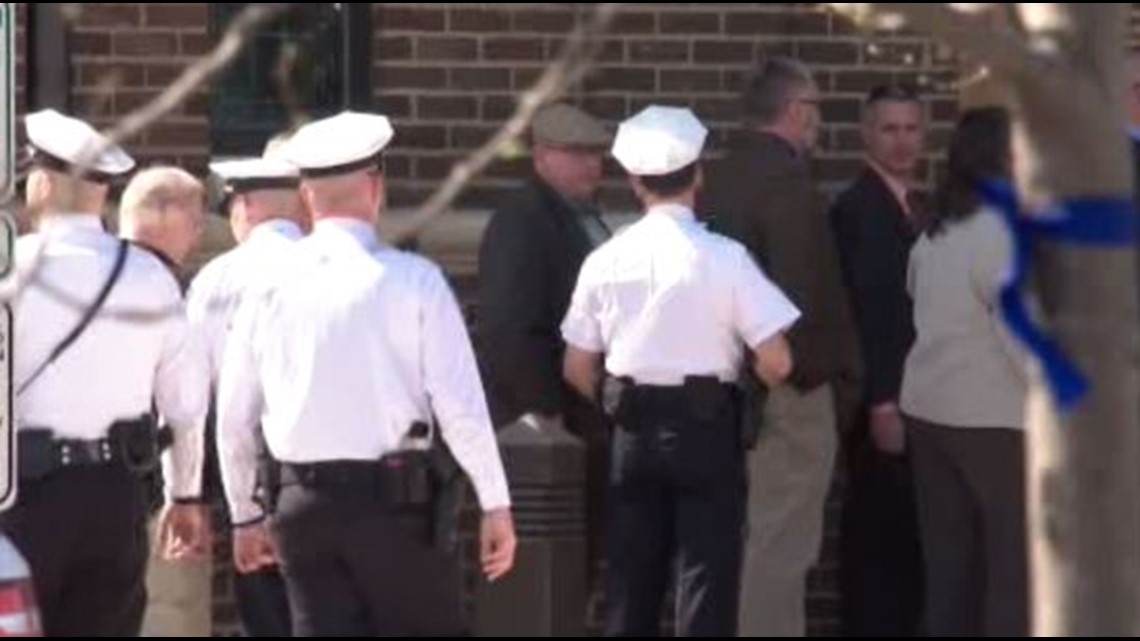 Officers from around the country travel to honor Officer Steven Smith ...