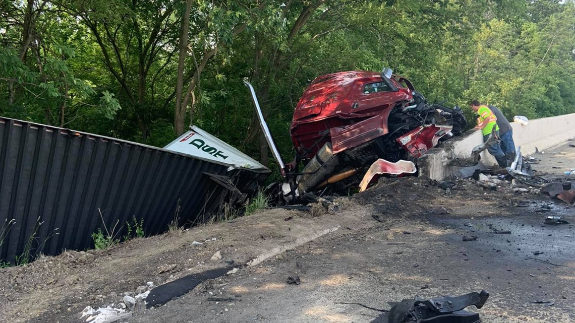 I-71 South open in Fayette County following multiple crashes | 10tv.com