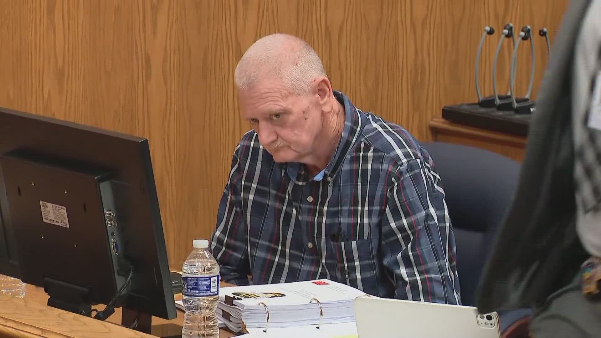 Trial begins for semi driver in fatal I-70 bus crash | 10tv.com