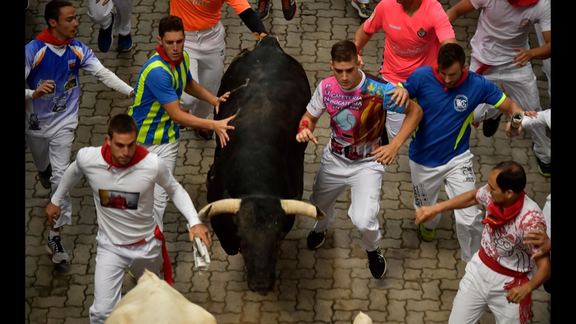 Spain's running of the bulls: 2 injured, no gorings on Day 4 | 10tv.com