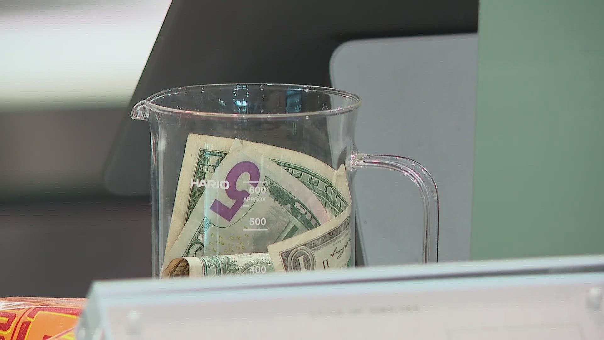 Proposed Ohio bill would eliminate taxes on tips | 10tv.com