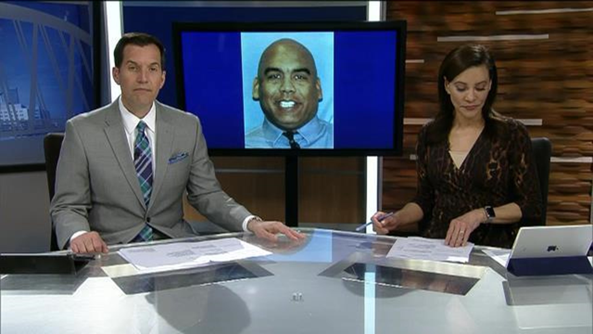 Former vice officer Andrew Mitchell pleads not guilty to murder ...