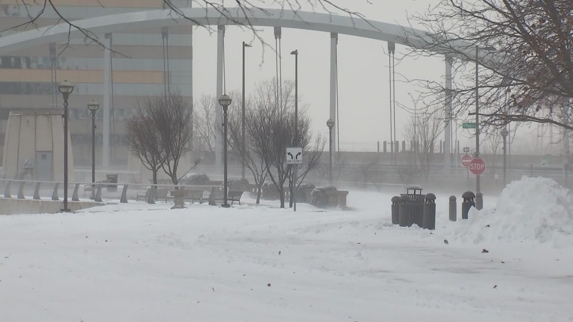 City's snow removal efforts rated a 'C-' by Columbus man | 10tv.com