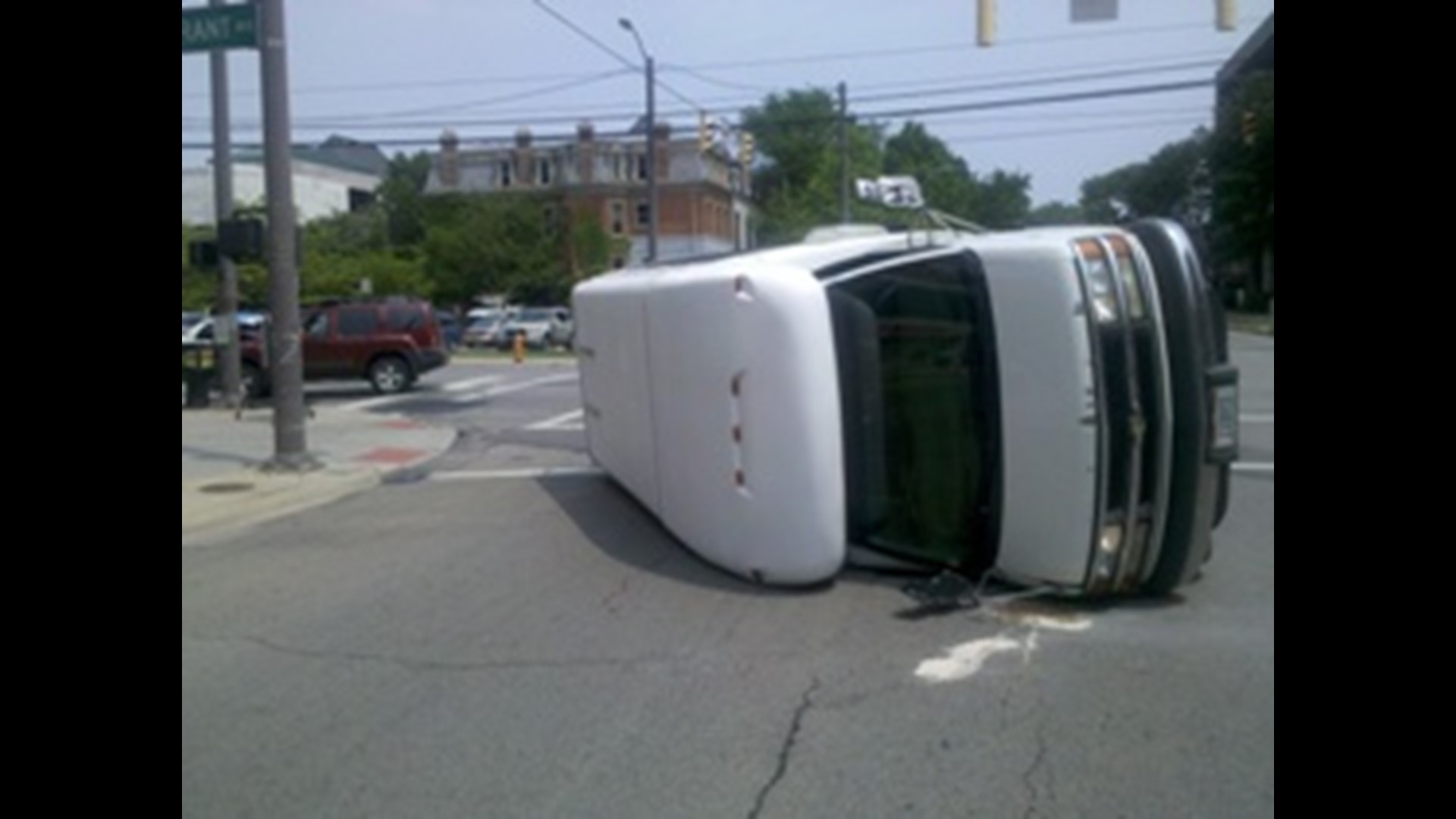 Several Hurt In Downtown Shuttle Bus Crash | 10tv.com