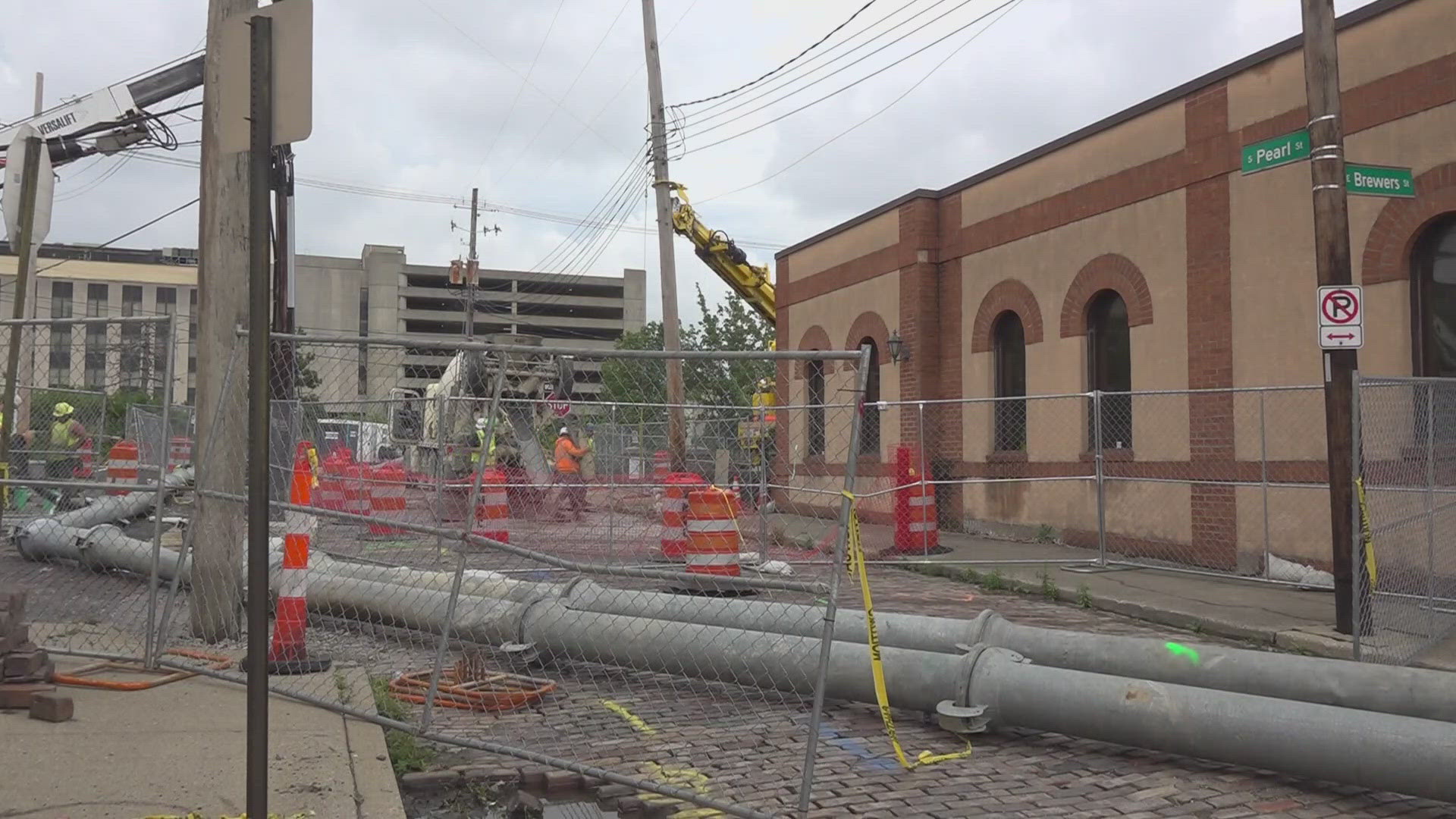Sewer collapse in German Village leads to street flooding, building ...
