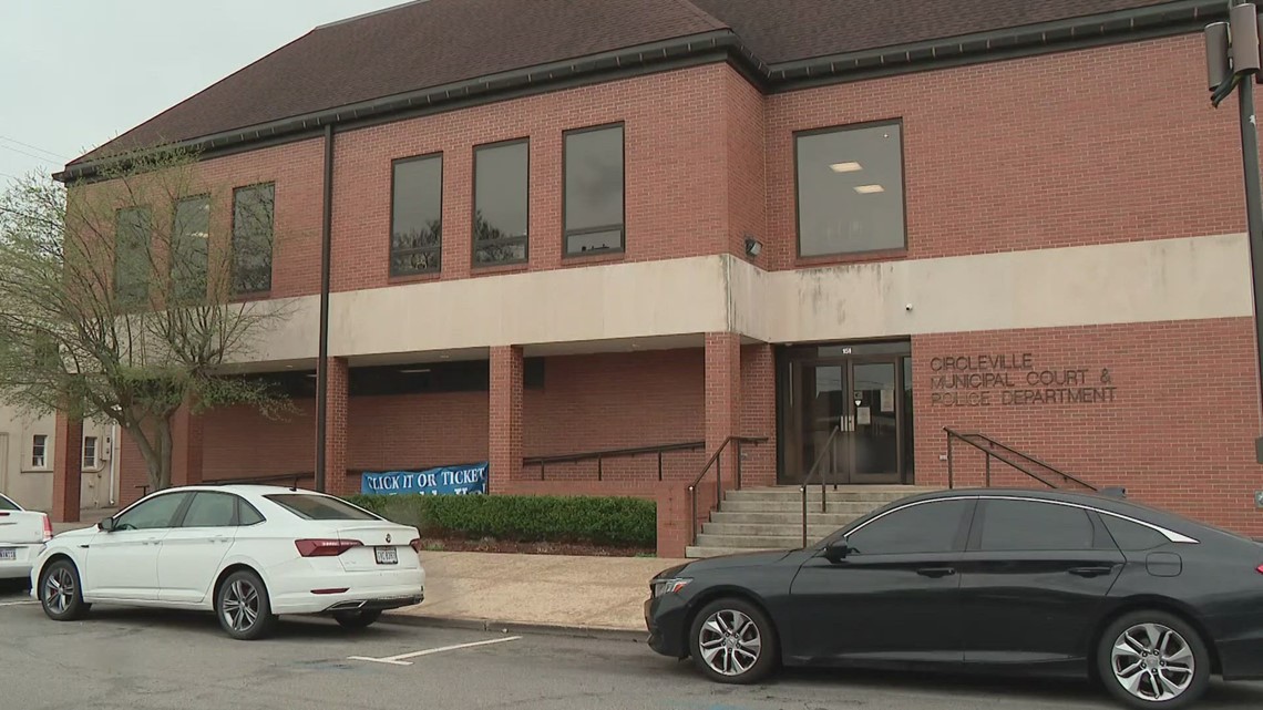 Acting Circleville police chief placed on leave amid investigation into ...