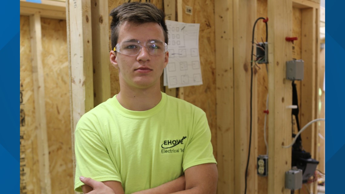 Max Soviak honored during vigil at Edison High School | 10tv.com