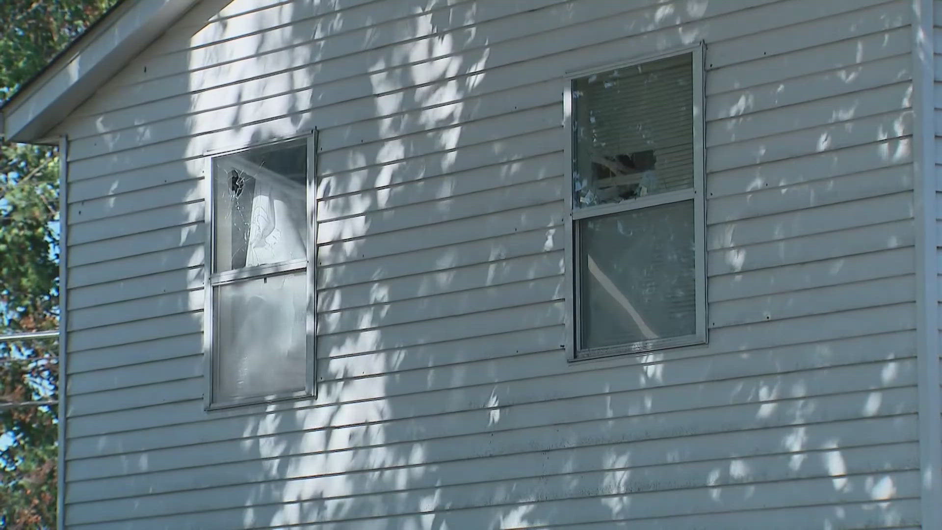 Officer shot, suspect killed after barricade incident in Grove City ...