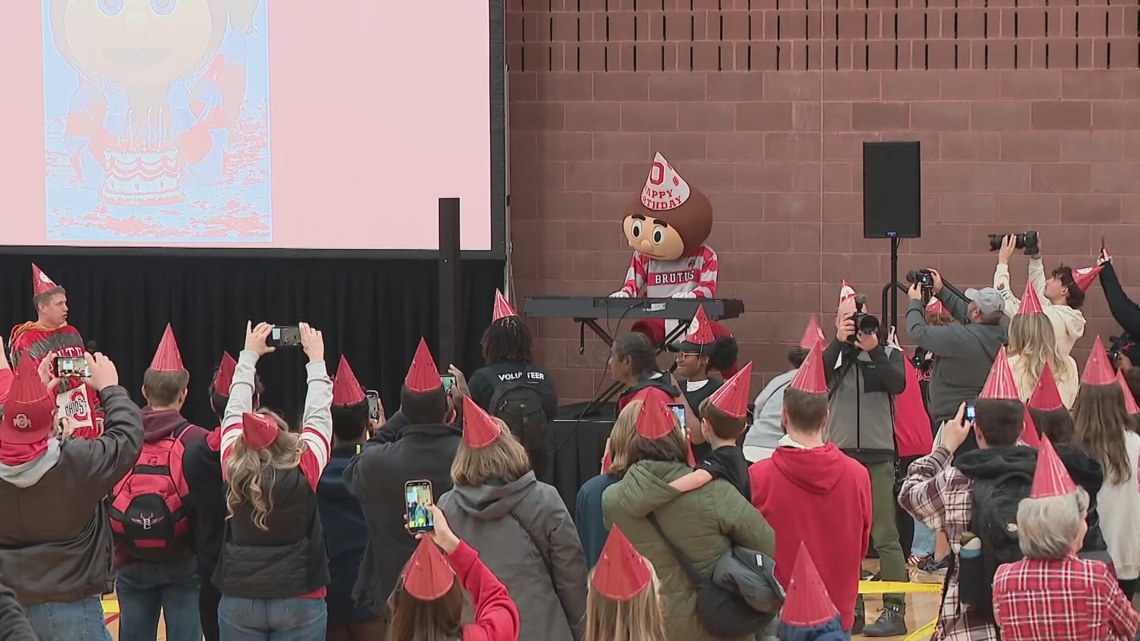Ohio State sets Guinness World Record during Brutus Buckeye's 60th ...