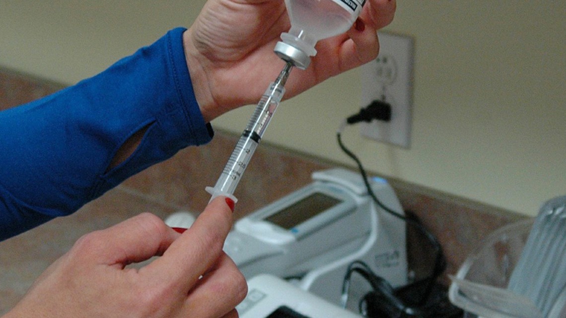 Ohio mandates seniors to have 2 doses of meningitis vaccine | 10tv.com