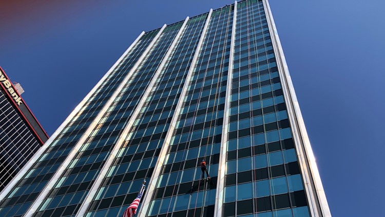 More Than 100 People Rappelling Down Columbus Building To Raise Money